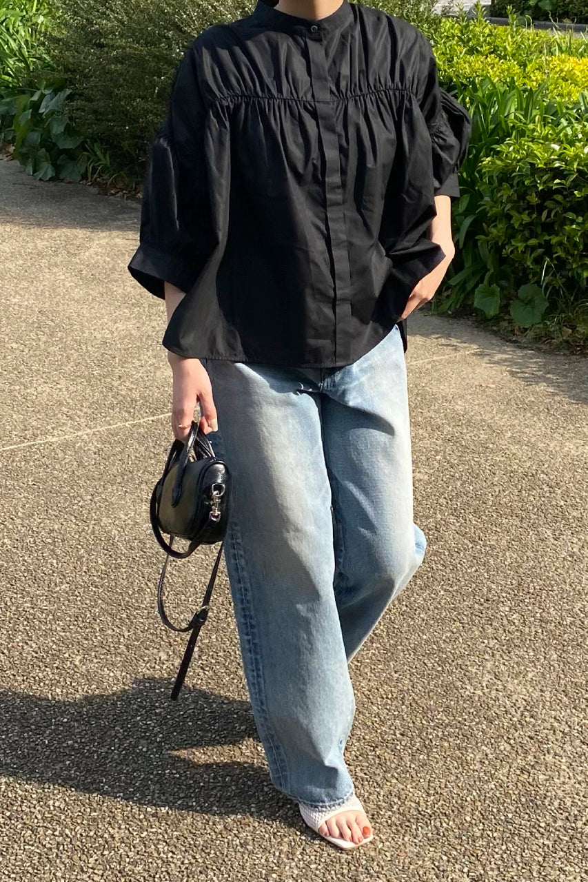 gathered shirt – FRONT ROW by UUUM